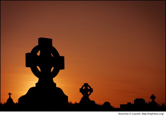 Tullagh Cemetery at Sunset – In Photos dot Org
