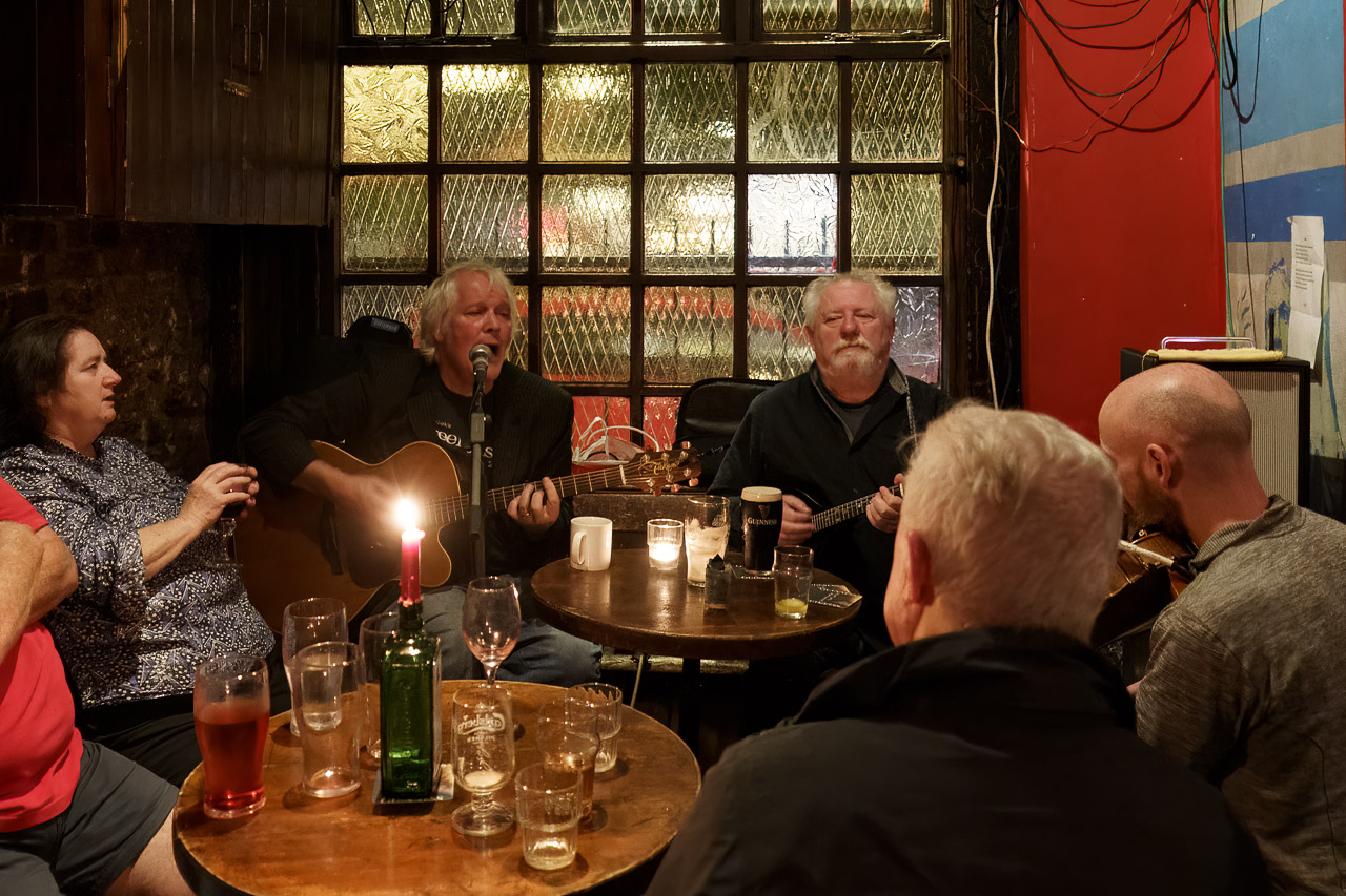 Hank and Ray in Charlies Bar – In Photos dot Org